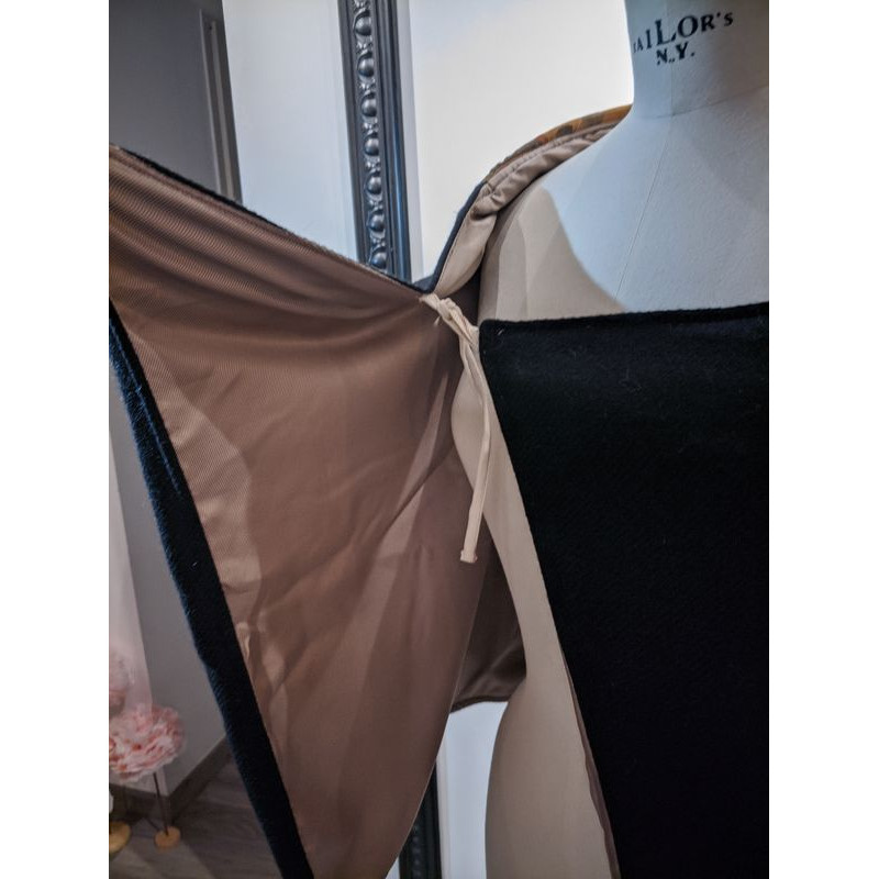 Petit cape en laine + doublure en soie satin